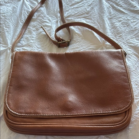 Jeremy Law Dunkeld | Bags | Jeremy Law Dunkeld A Timeless Brown Leather ...